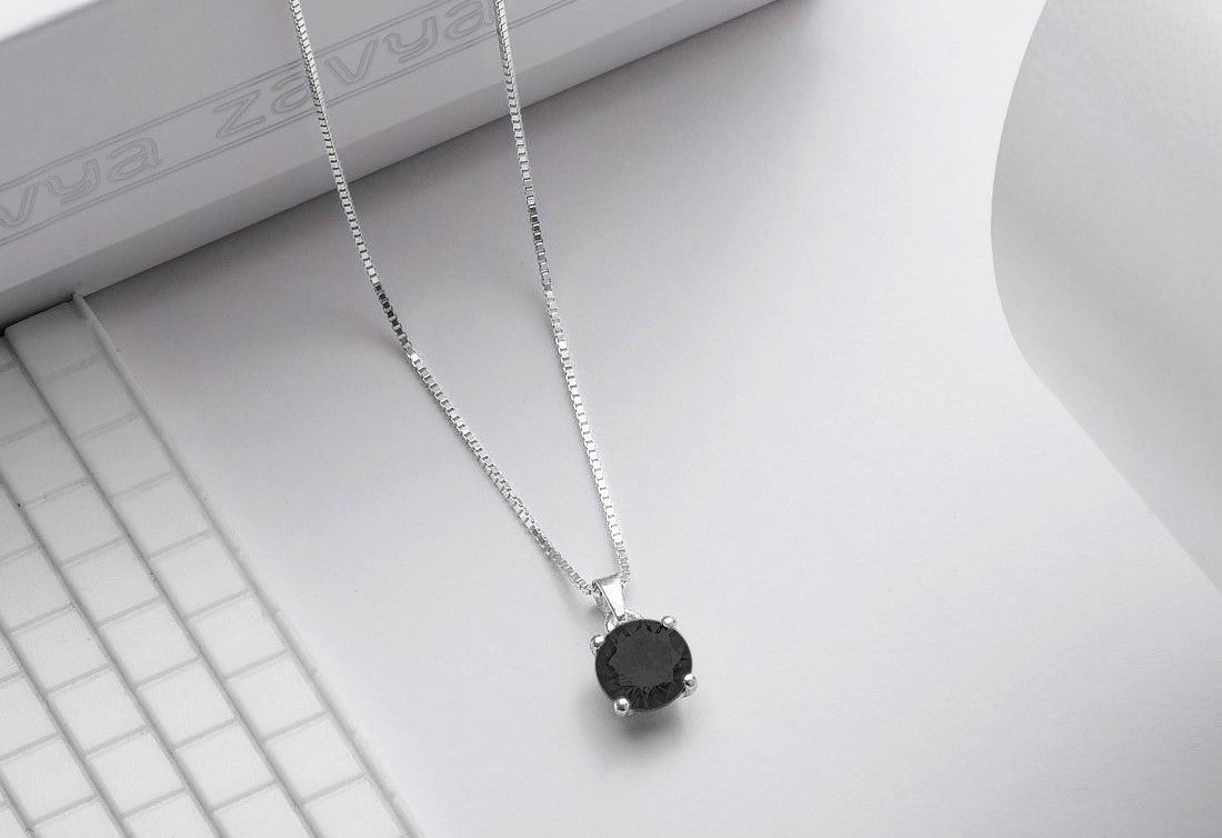 Charm in Chains: Exploring Chain Pendants – Zavya