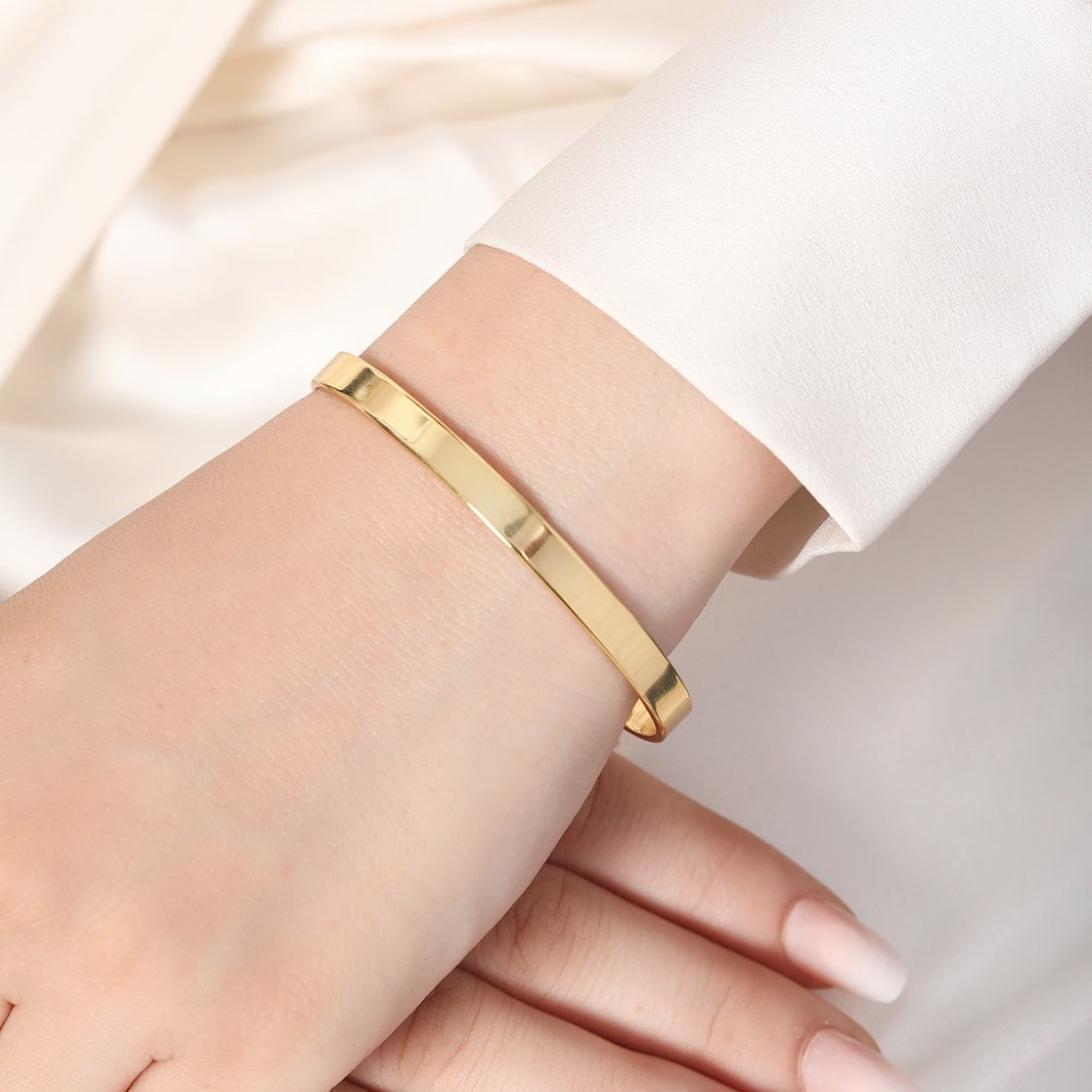 Buy Golden Elegance Gold-Plated Women's Bracelet Online – Zavya