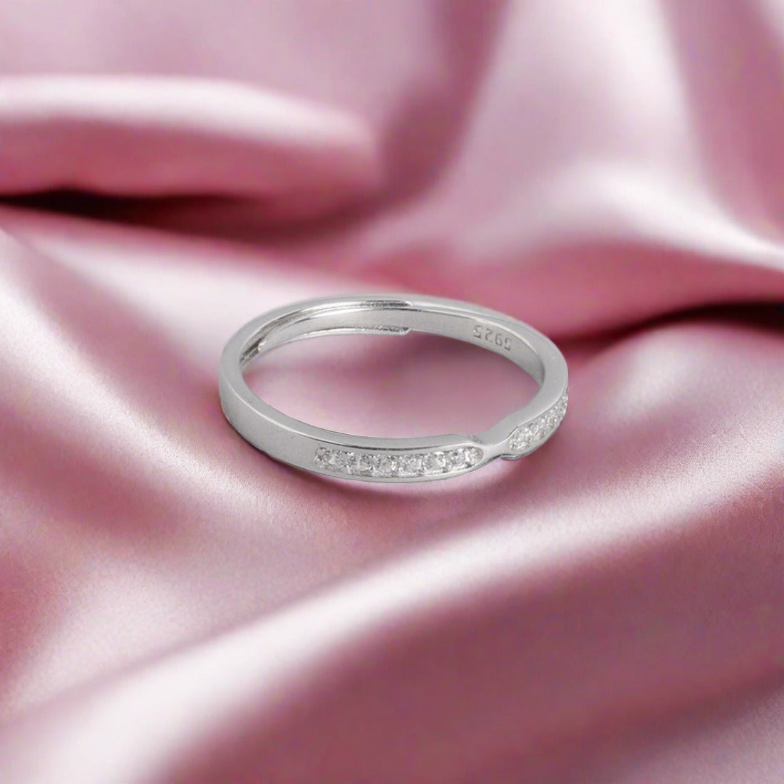 Zavya 925 Sterling Silver Ring - Valentine's Gift